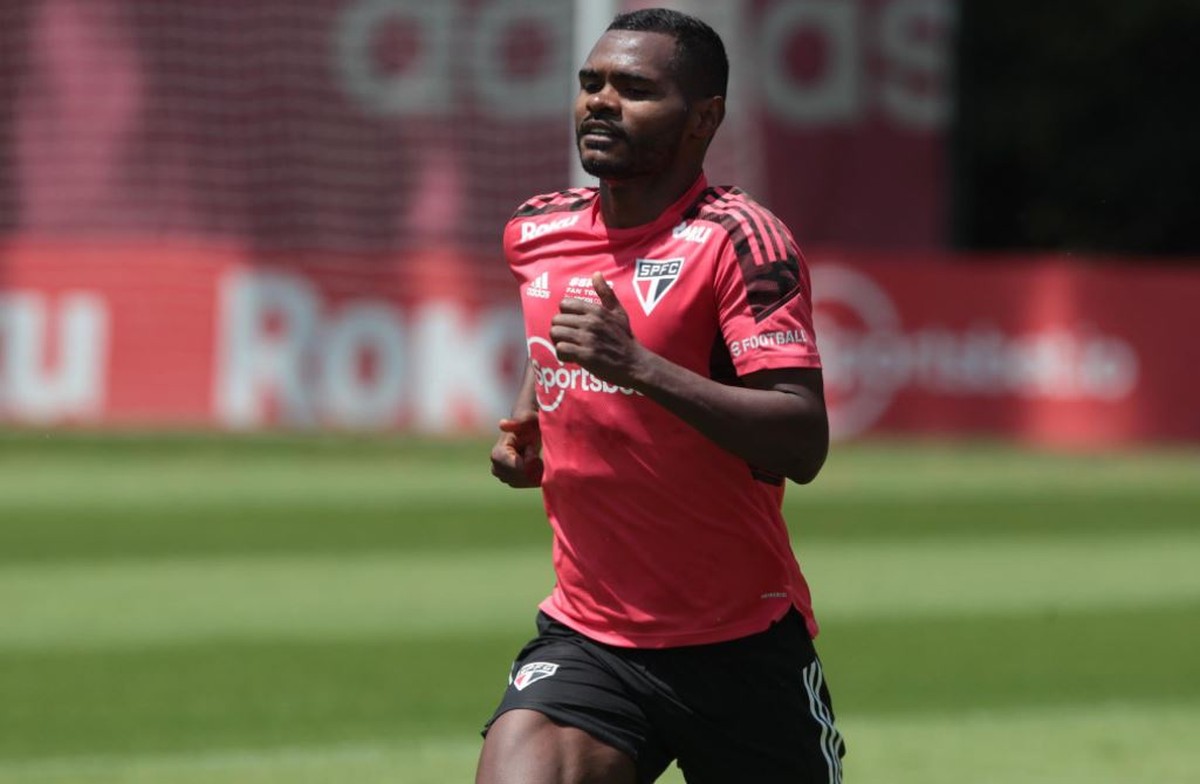 Nikão sofre trauma no tornozelo e vira desfalque do São Paulo | são ...