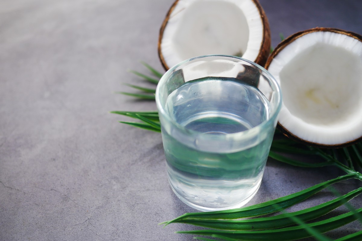 4 formas de consumir água de coco neste verão | 5 minutos de nutrição ...