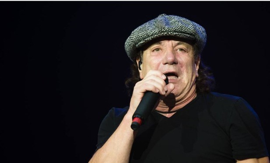 Brian Johnson diz que não conseguiu ver Axl Rose no AC/DC: 'Era como ...