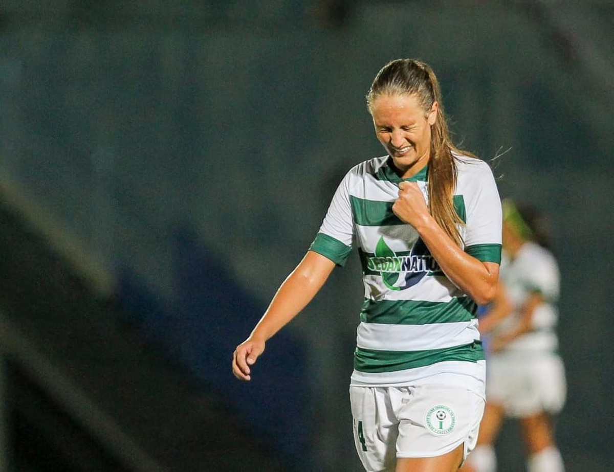 "Não fico no Iranduba-AM ano que vem", diz Amanda Brunner; meia estuda ...