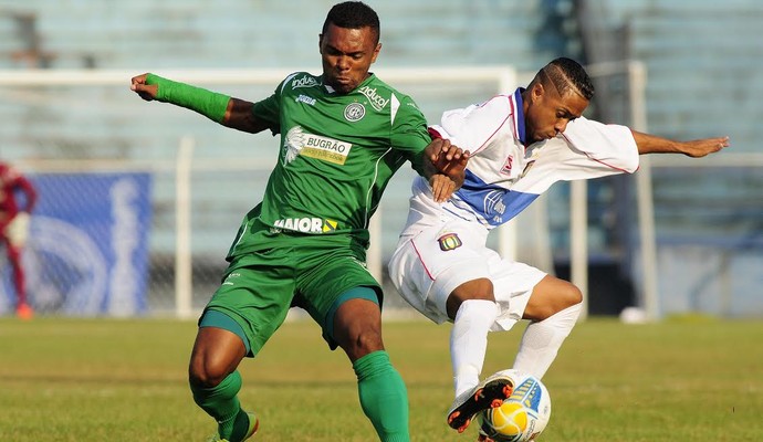 Problema no tornozelo afasta Bruno Pacheco e acelera retorno de Oziel