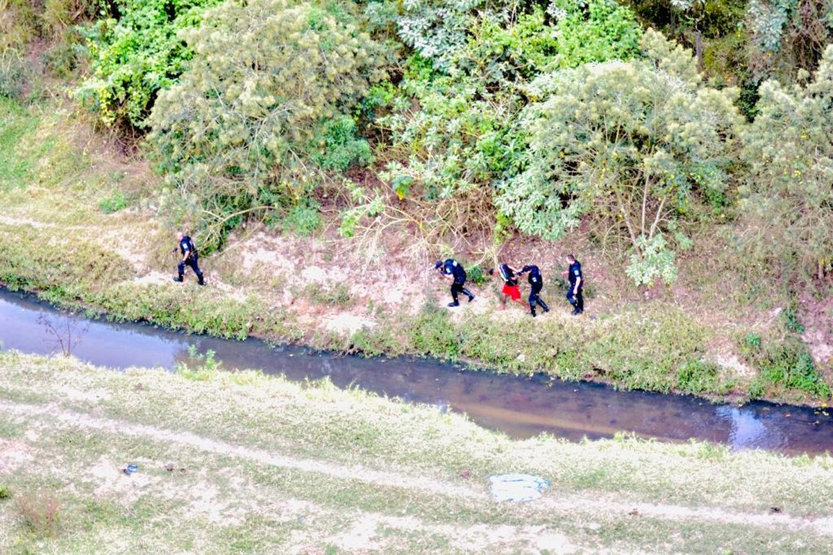 Homem é Preso Suspeito De Roubo De Veículo Em São José Vale Do