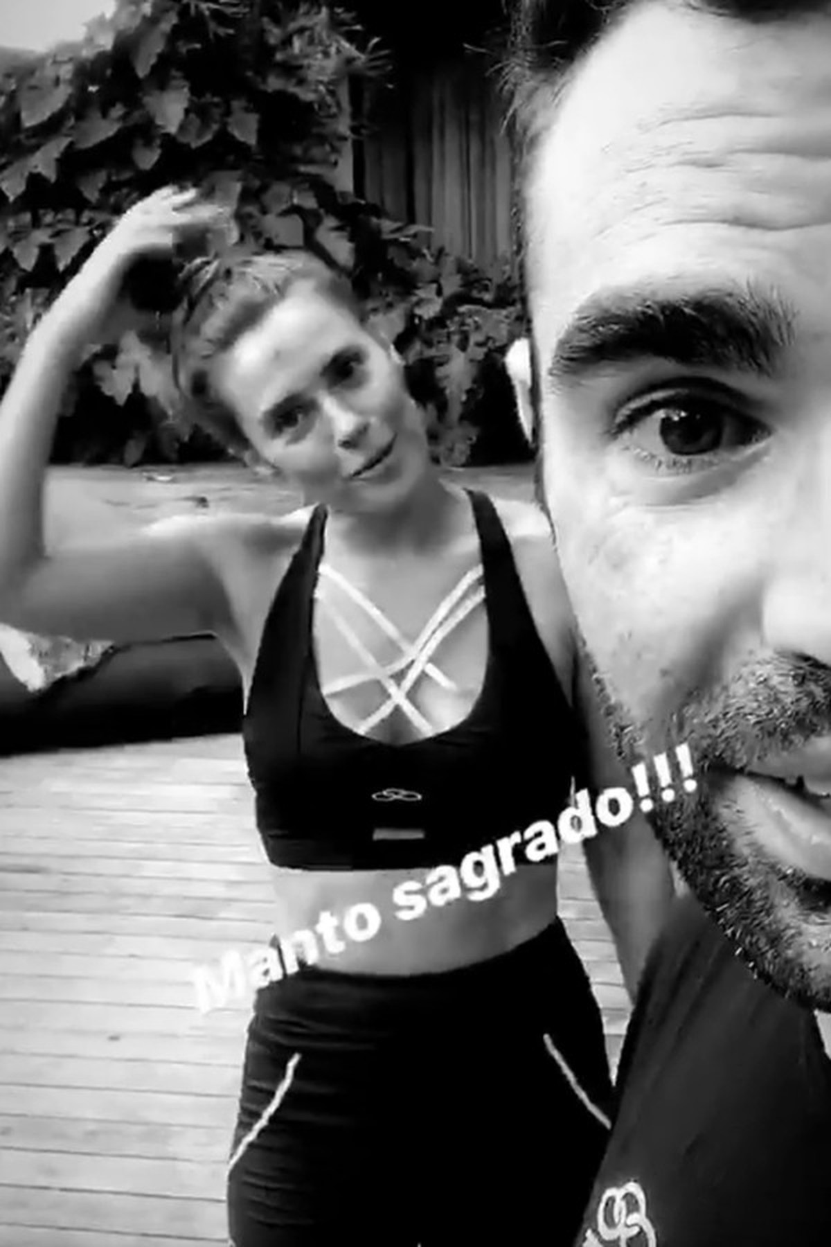 Carolina Dieckmann dança rebolation e "enrola" Chico Salgado durante ...