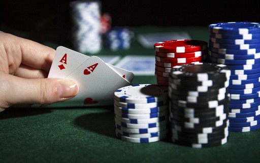 Aprenda a blefar - Época Negócios | Colunas