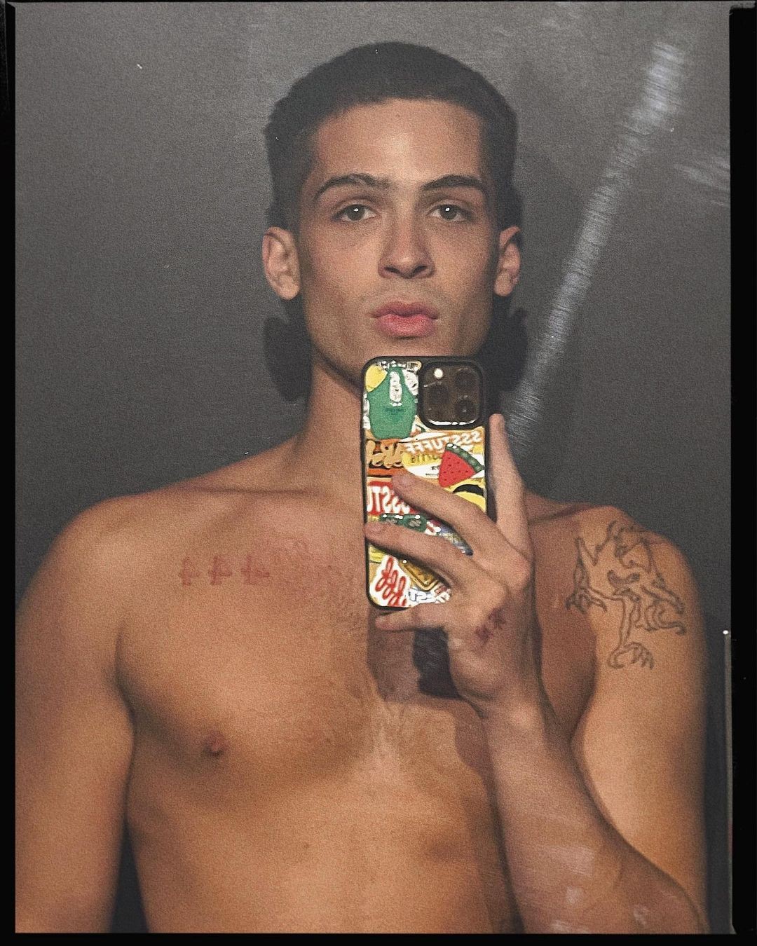 João Guilherme posta selfie sem camisa e arranca elogios nas redes - GQ ... João Guilherme posta selfie sem camisa e arranca elogios nas redes - GQ ...