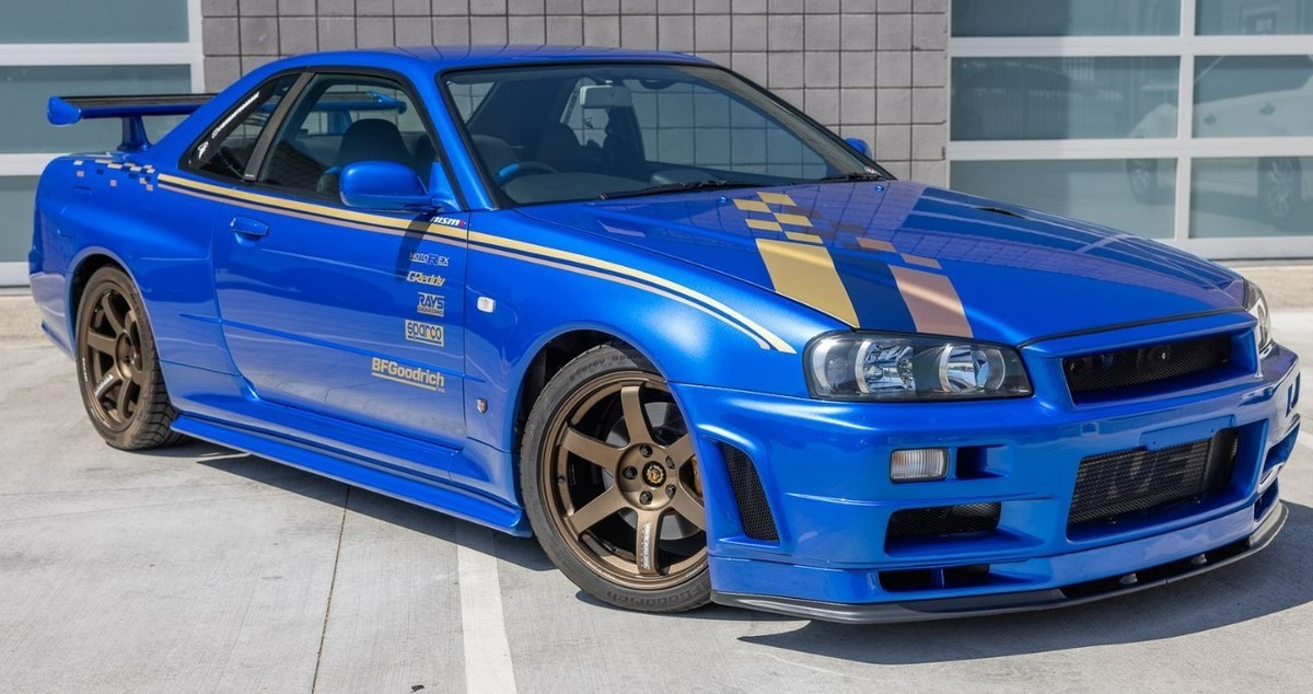 Nissan Skyline R34 GT-R que foi pilotado por Paul Walker, de Velozes e ...