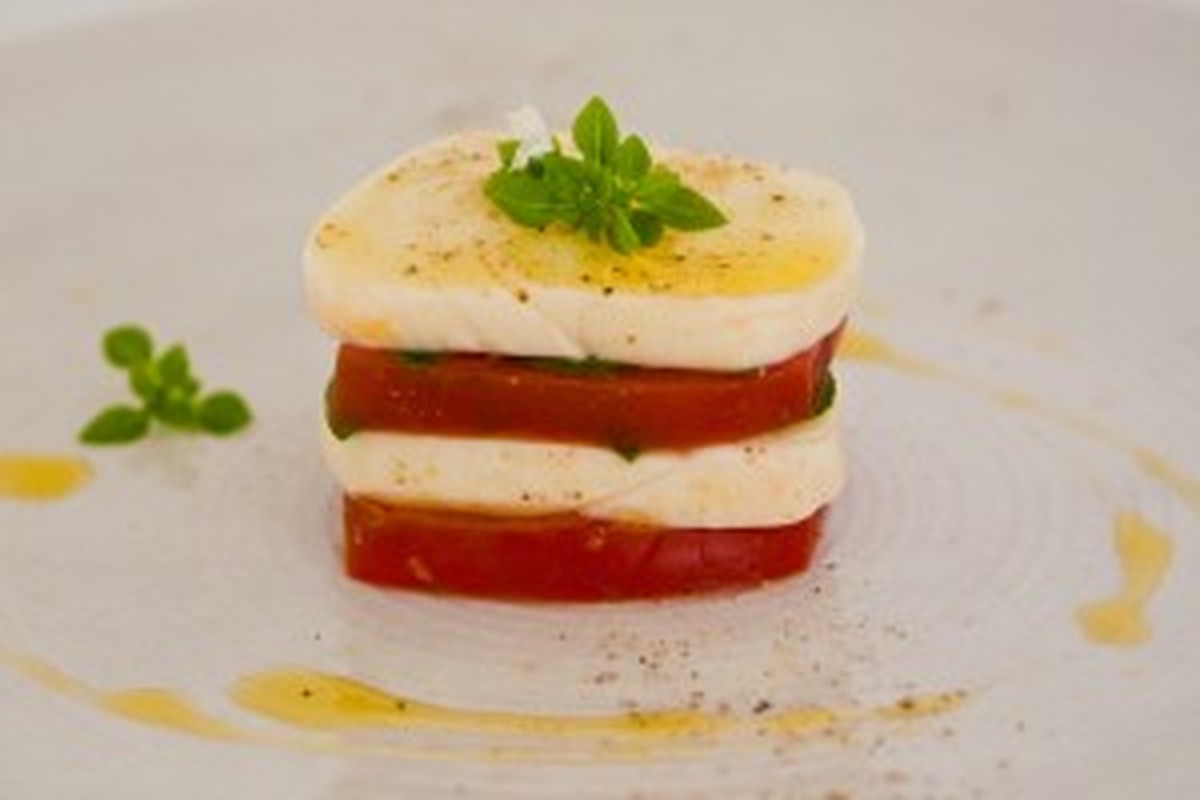 Salada Caprese | Saladas | Receitas