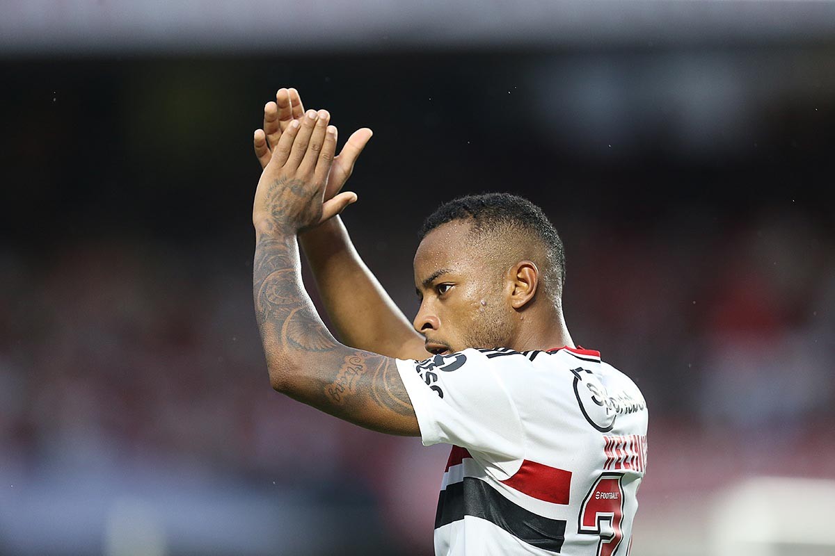São Paulo blinda Welington de sondagens e aposta em lateral para início ...