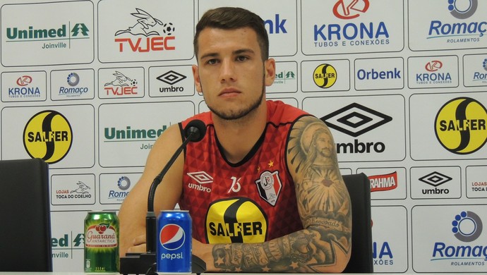 Popp busca por espaço na equipe e gosta de proposta de PC Gusmão