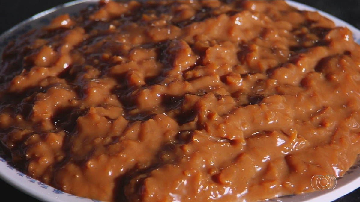 Cozinheira ensina a preparar doce de guariroba em Aurilândia | Goiás | G1