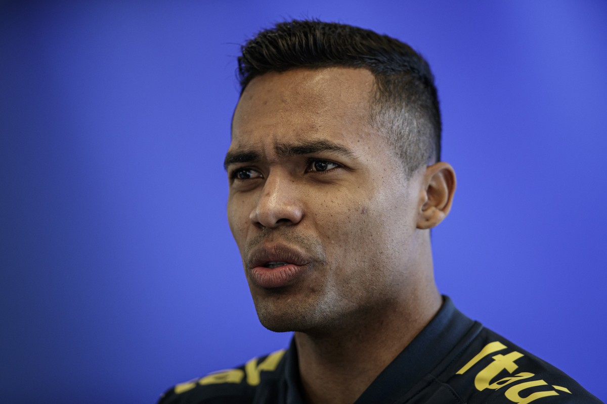 Alex Sandro vê pressão boa à Seleção e ignora queixa argentina: "Se ...