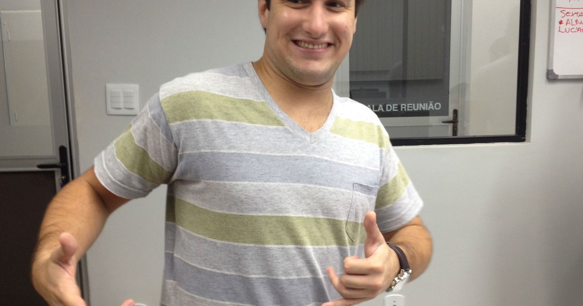 G1 - Humorista Felipe Pontes apresenta stand up em Nova Friburgo, RJ ...