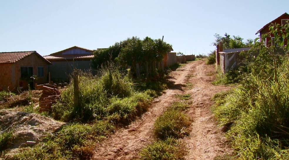 Moradores de bairro rural sofrem com falta de água em São Tomé das ...
