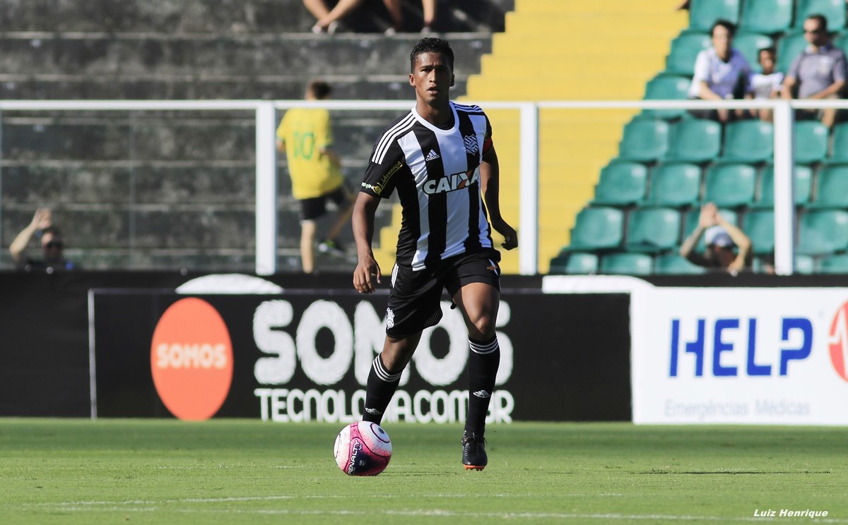 Contente com retorno, Abuda prega o jogo a jogo para Figueirense chegar ...