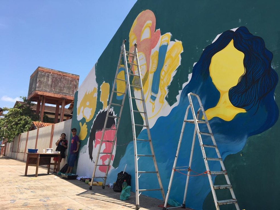 Artistas fazem intervenção de arte urbana em escola no AP; quase 600 ...
