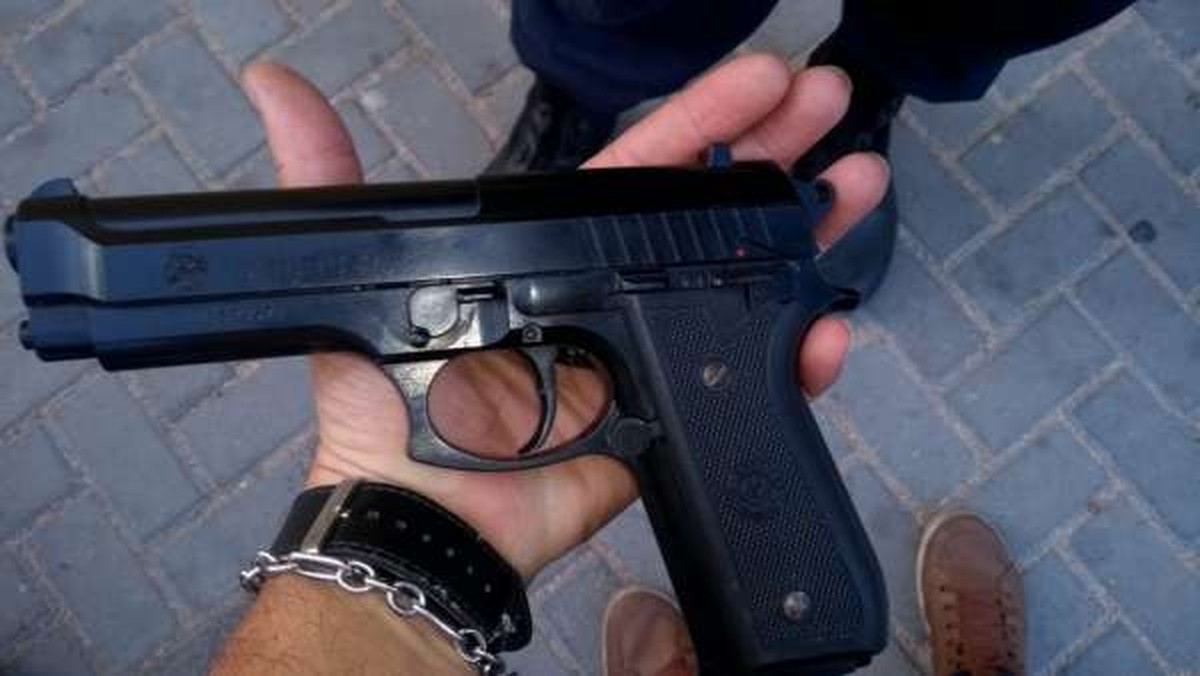 Dupla é presa em flagrante suspeita de cometer assaltos em bairros de ...
