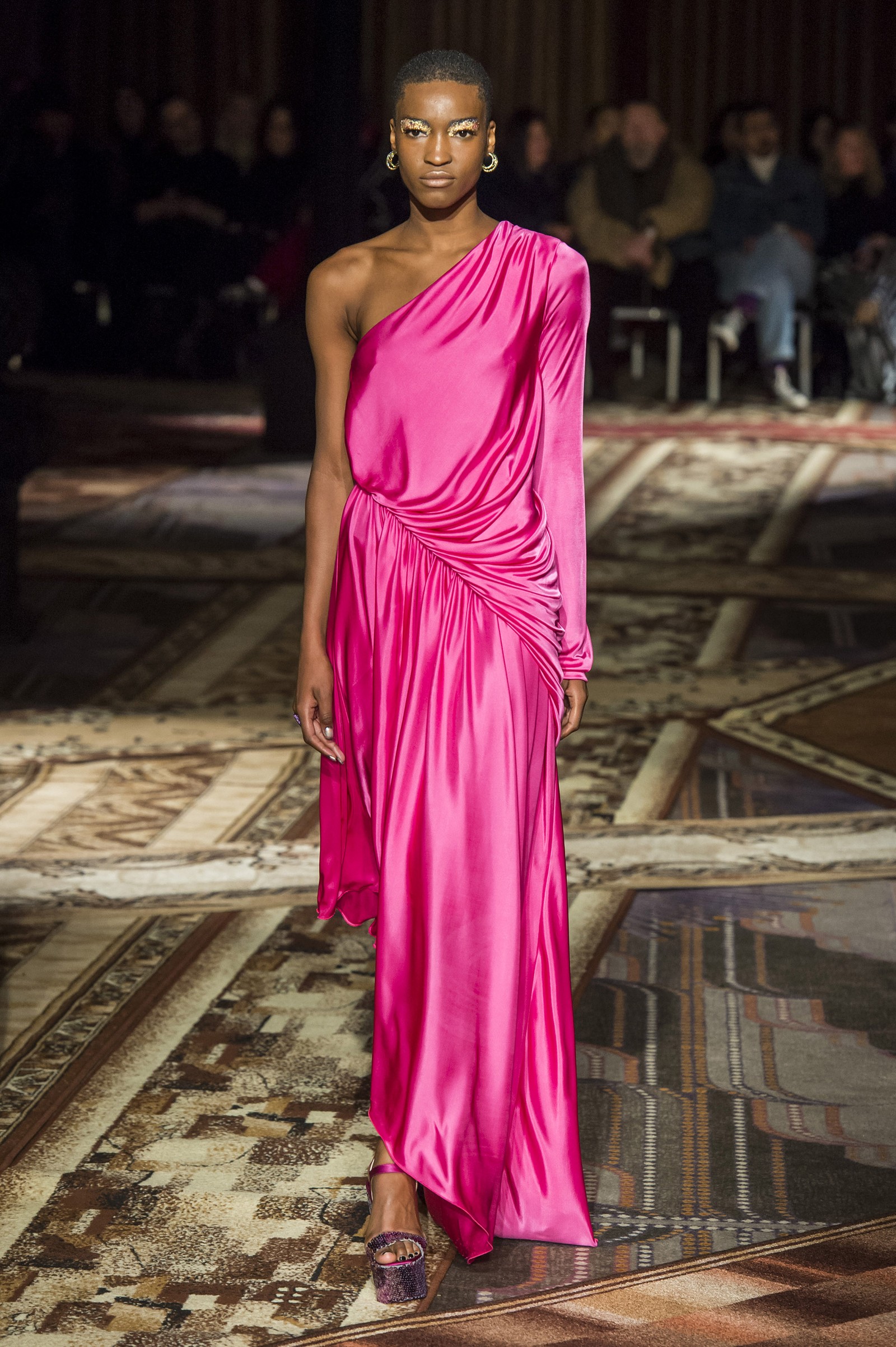 Halpern | Inverno 2019 | Londres | Desfiles | Vogue