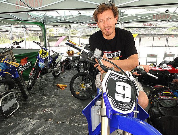 Jorge Negretti comemora 30 anos de carreira com apresentação em Macaé ...