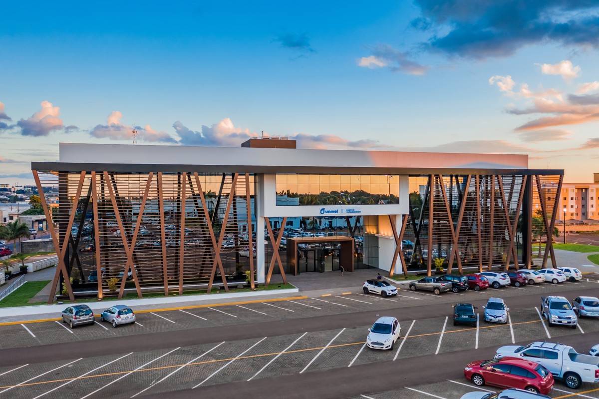 UNIVEL: conheça e estude no Centro Universitário de Cascavel | Ensino ...