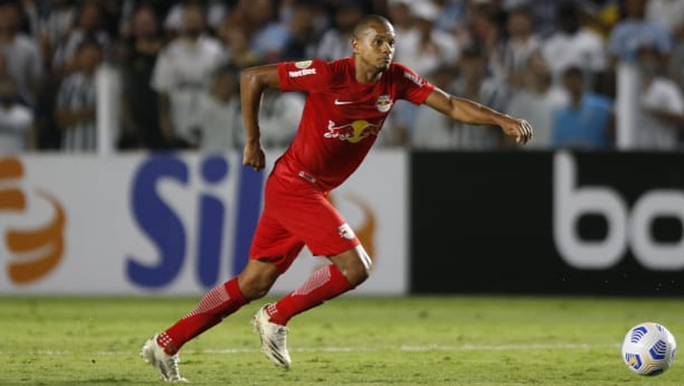 Análise: Lateral Edimar chega ao Vasco para trazer experiência ao setor