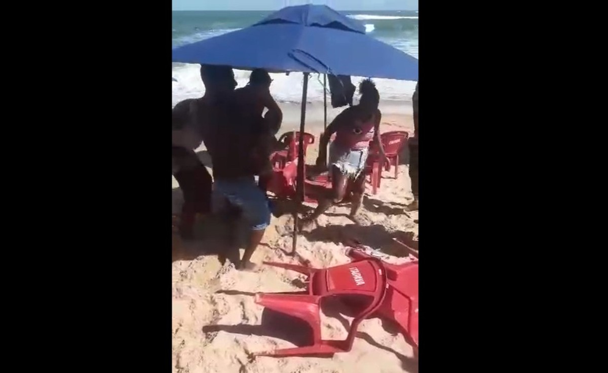 Suspeito De Envolvimento Em Morte De Garoto Baleado Na Praia De Itapuã