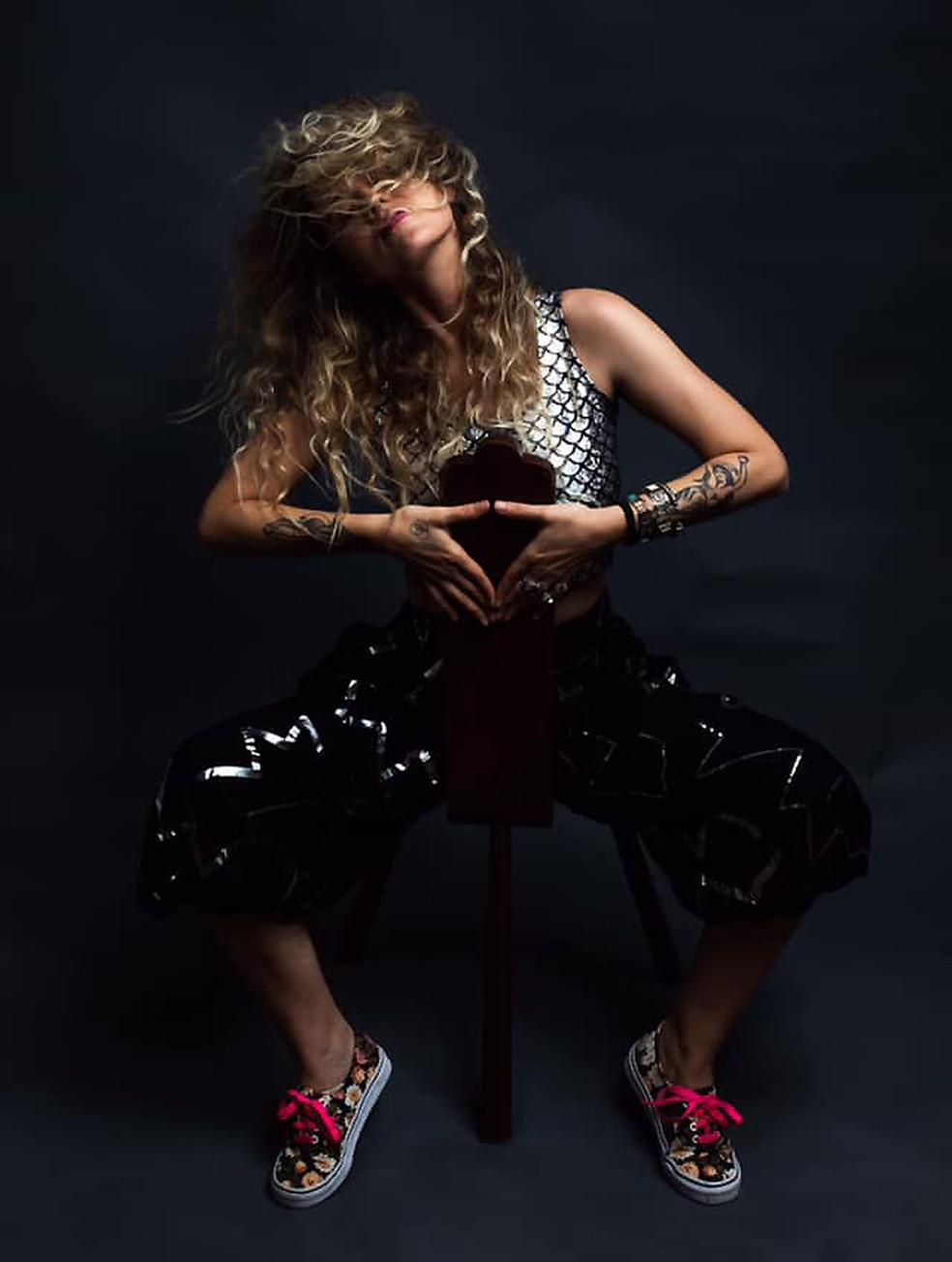 Ana Cañas inclui no álbum autoral 'Todxs' a balada de Cassiano que já ...