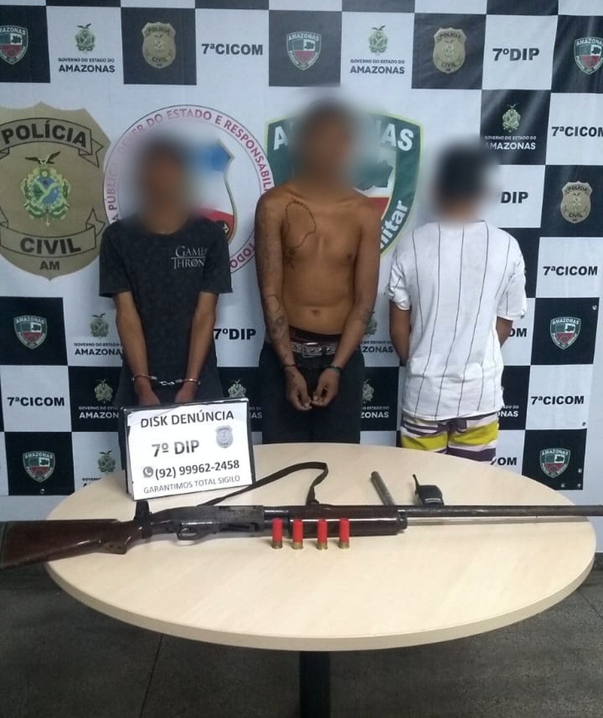 Dois São Presos E Um Adolescente é Apreendido Suspeitos De Integrarem