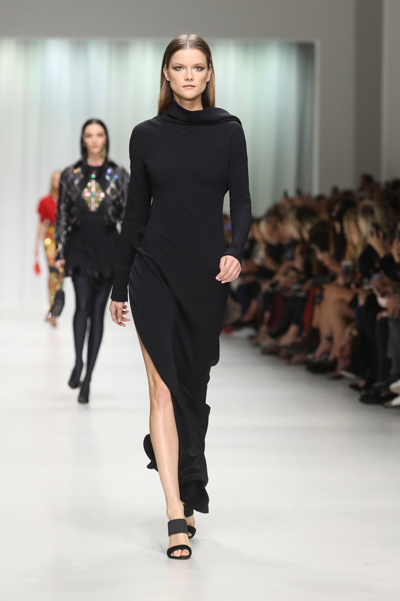 Tribute Collection: edição Limitada de camisetas Versace chega ao ...