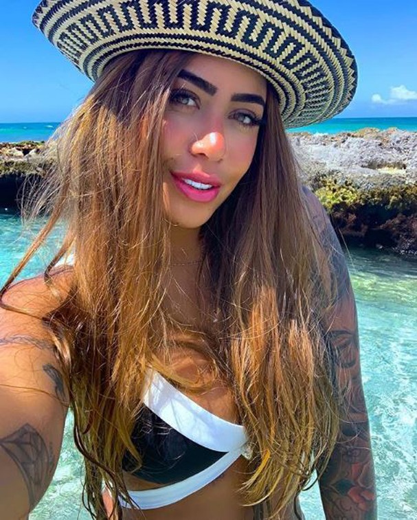 Rafaella Ganha 2 Mil Curtidas Em 1 Minuto Ao Postar Foto No México