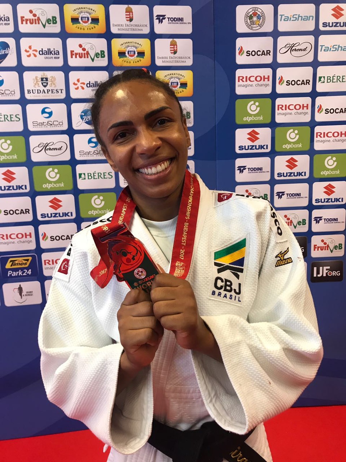 Érika Miranda derrota campeã olímpica e leva o bronze no Mundial de ...