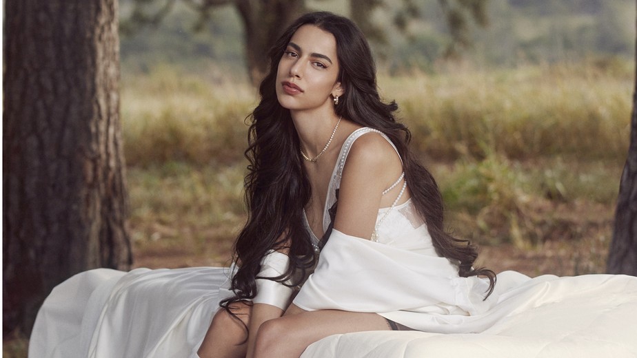 Marina Sena na Glamour: referências e truques por trás do make da capa ...