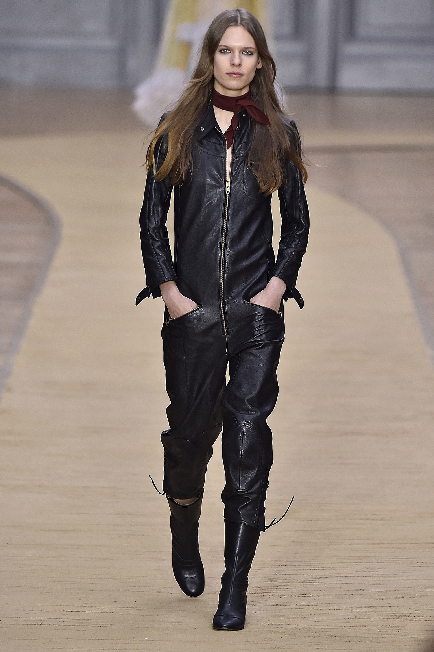 Rainha do boho contemporâneo, Chloé traz inverno 2017 esperto e ...