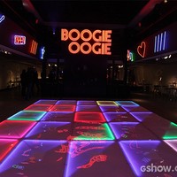 Decoração da festa leva convidados para a era disco - Extras - Boogie Oogie