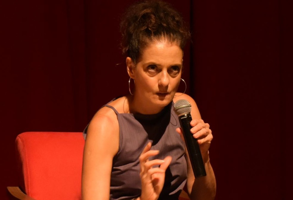 Em cartaz com monólogo, Denise Fraga se apoia em histórias reais para ...