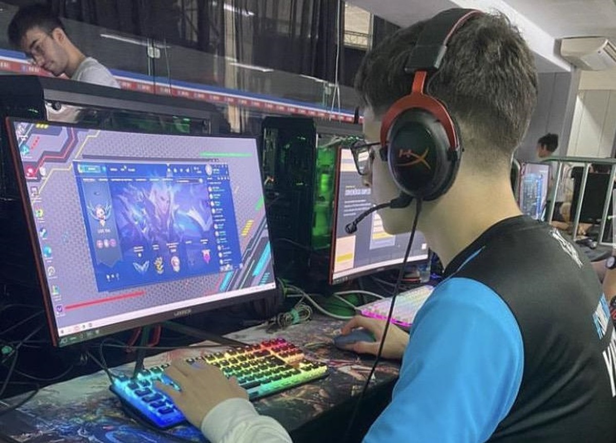 ESports: Fenômeno de entretenimento à profissionalização das equipes no ...