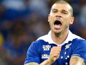 Cruzeirense, com certeza: família do volante Nilton é fanática pelo ...