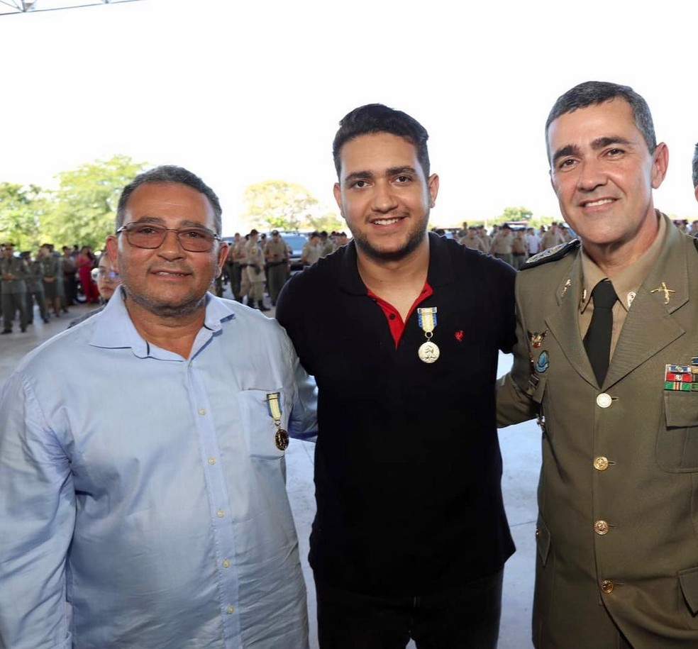 Novinhas do Henrique e Juliano: Dupla Henrique & Juliano é homenageada ...