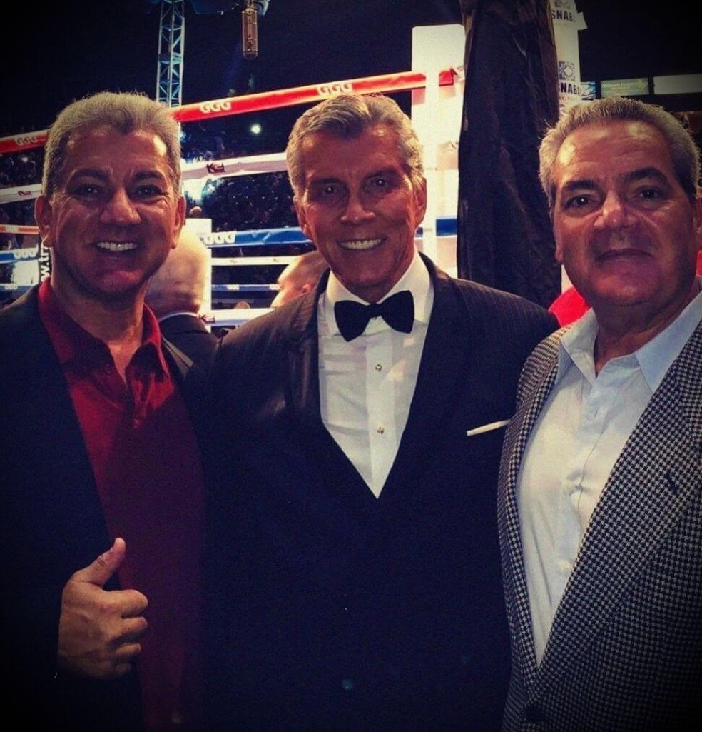 Bruce Buffer comemora 25 anos de UFC: "Posso fazer isso por mais 10 ...