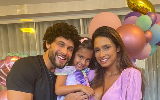Jesus Luz e Carol Ramiro celebram aniversário da filha, antes de ...