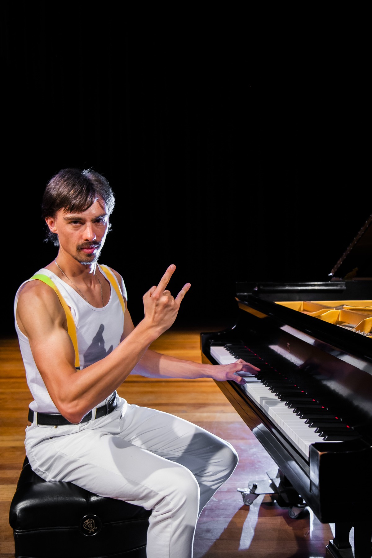 Instrumentista curitibano Bruno Hrabovsky traz ao Recife show em que ...