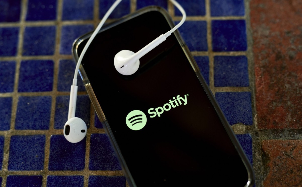 Spotify cria hub de audiobook com 300 mil títulos e autores como ...
