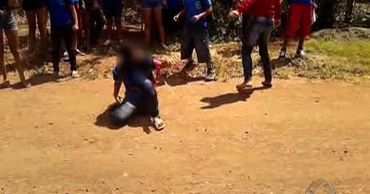 G1 Imagens Mostram Briga Que Matou Estudante Na Saída De Escola Em Ms