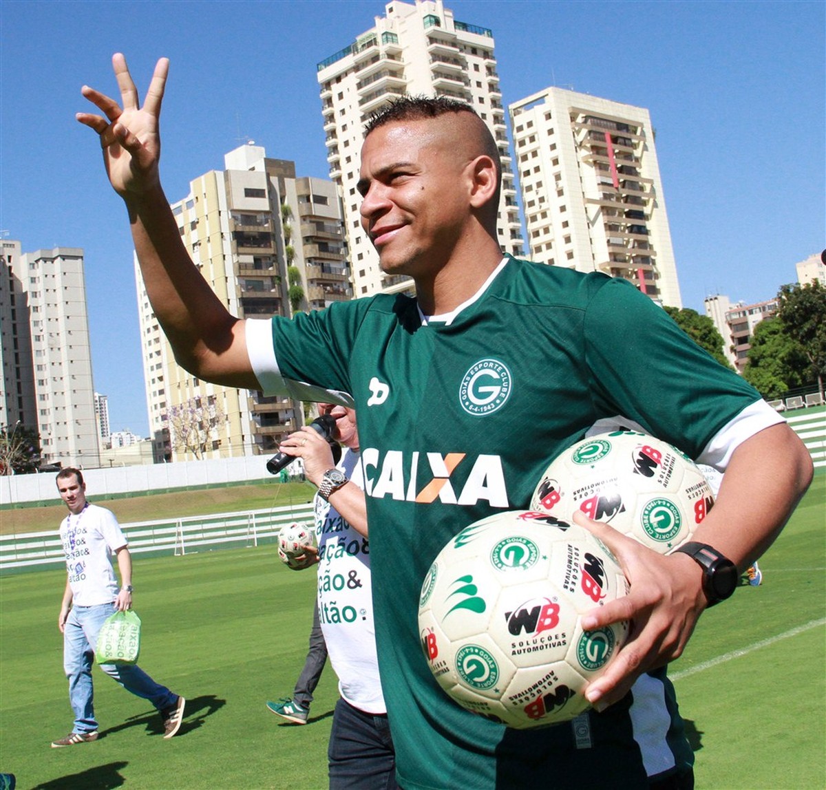 Goiás marca reunião com Walter e encaminha retorno do atacante | goiás | ge