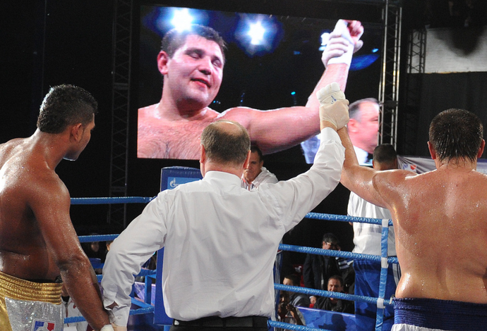 Em meio à crise, Rússia e Ucrânia duelam em Liga Mundial de Boxe ...