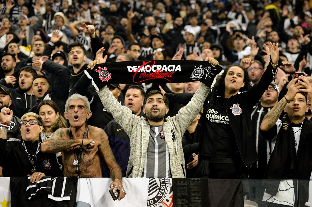 Corinthians registra públicos acima de 30 mil pessoas há 25 jogos ...