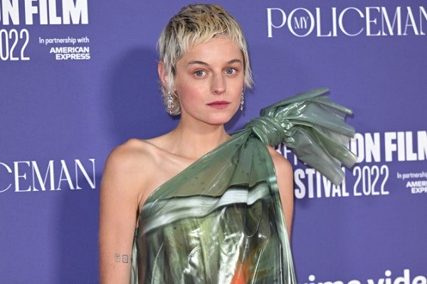 Emma Corrin, estrela da série 'The Crown', acredita que Lady Di era ...