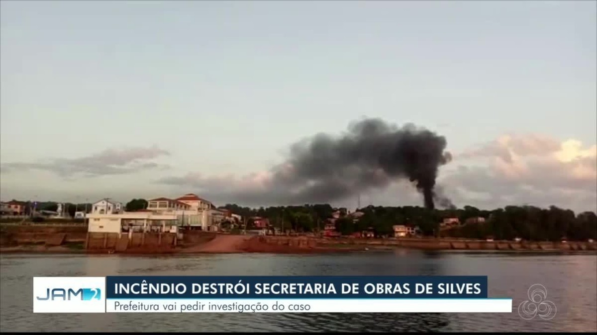 Incêndio destrói prédio de secretaria de obras em Silves, no AM ...