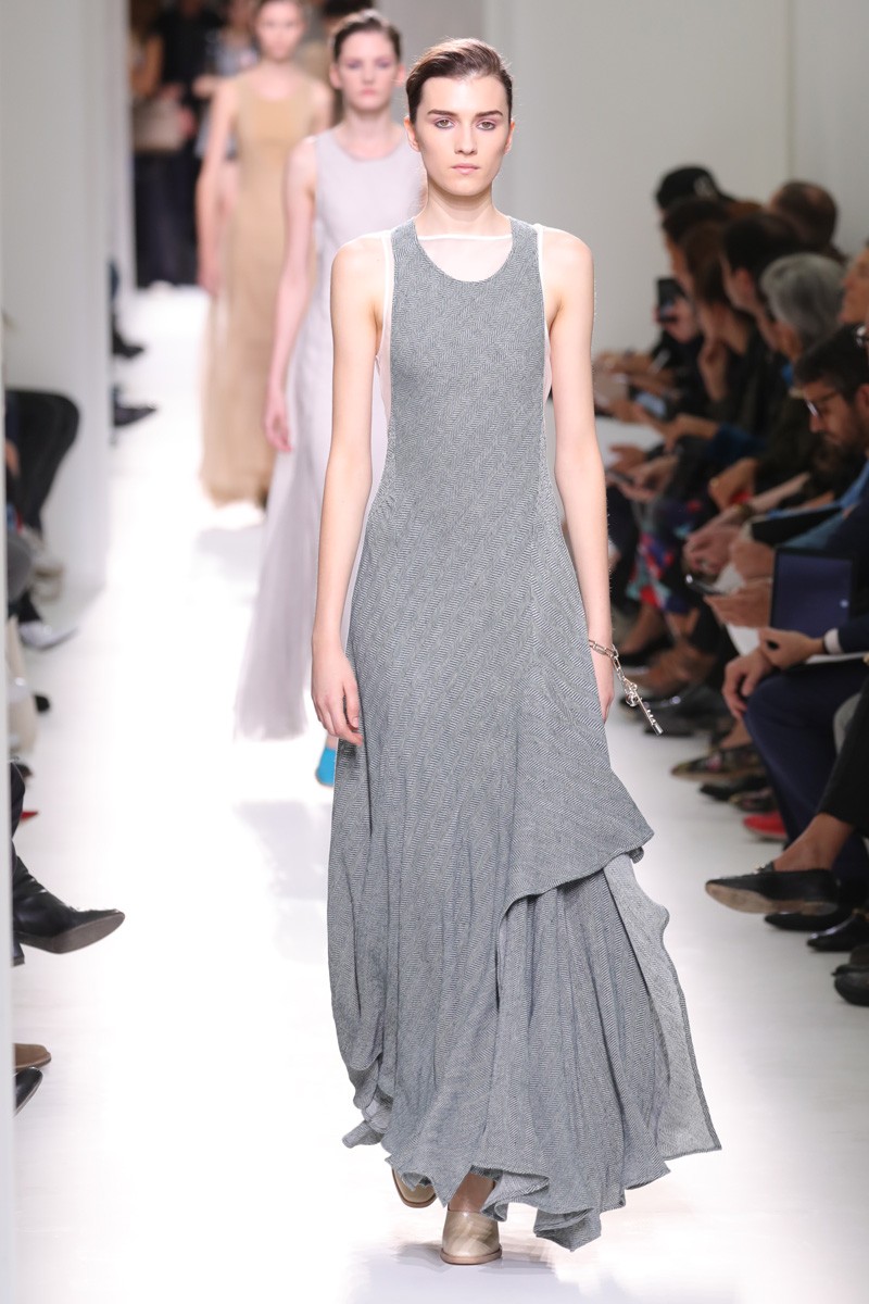 Hermès alia clássico atemporal da marca a desejos do momento | Desfiles ...