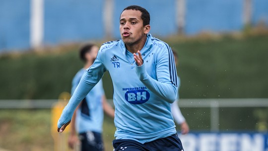 Cruzeiro alinha detalhes para saída de Miticov e Vitinho, utilizados ... Cruzeiro alinha detalhes para saída de Miticov e Vitinho, utilizados ...