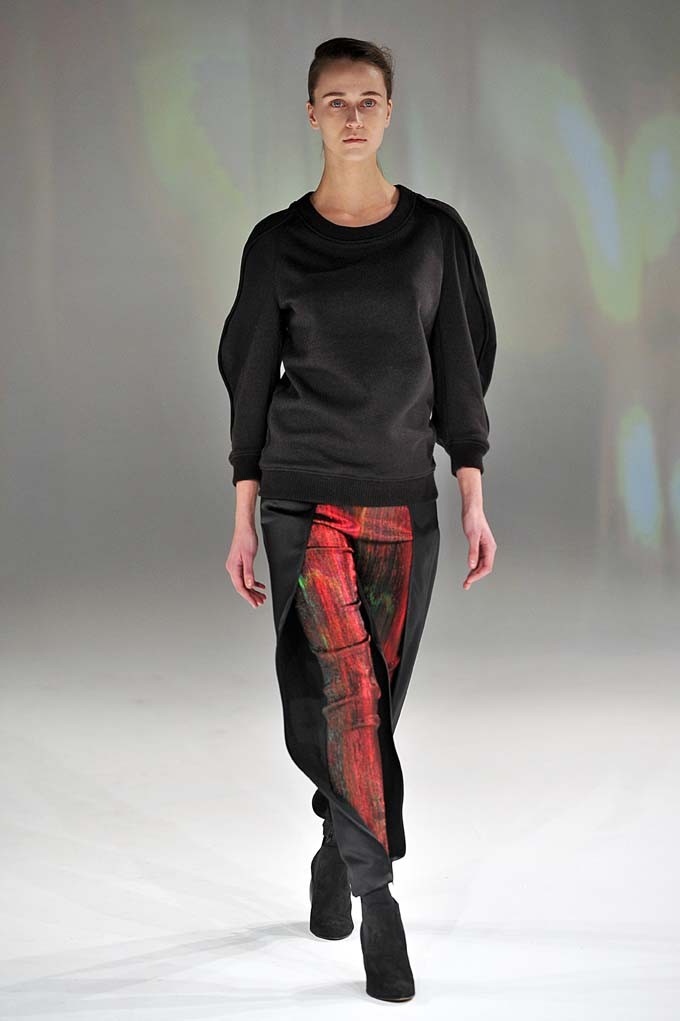 Hussein Chalayan | Paris | Inverno 2014 | Desfiles | Vogue